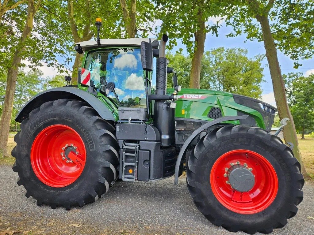 Buy Fendt 933 Vario Gen6 ProfiPlus – Powerful 330 HP, 1,900 h