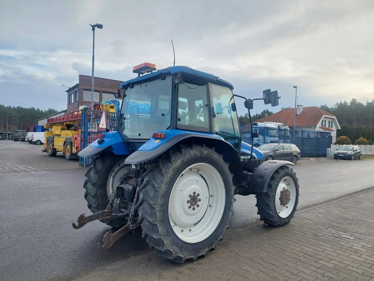 Buy 2001 New Holland TL90 tractor for sale - Powerful 90 HP