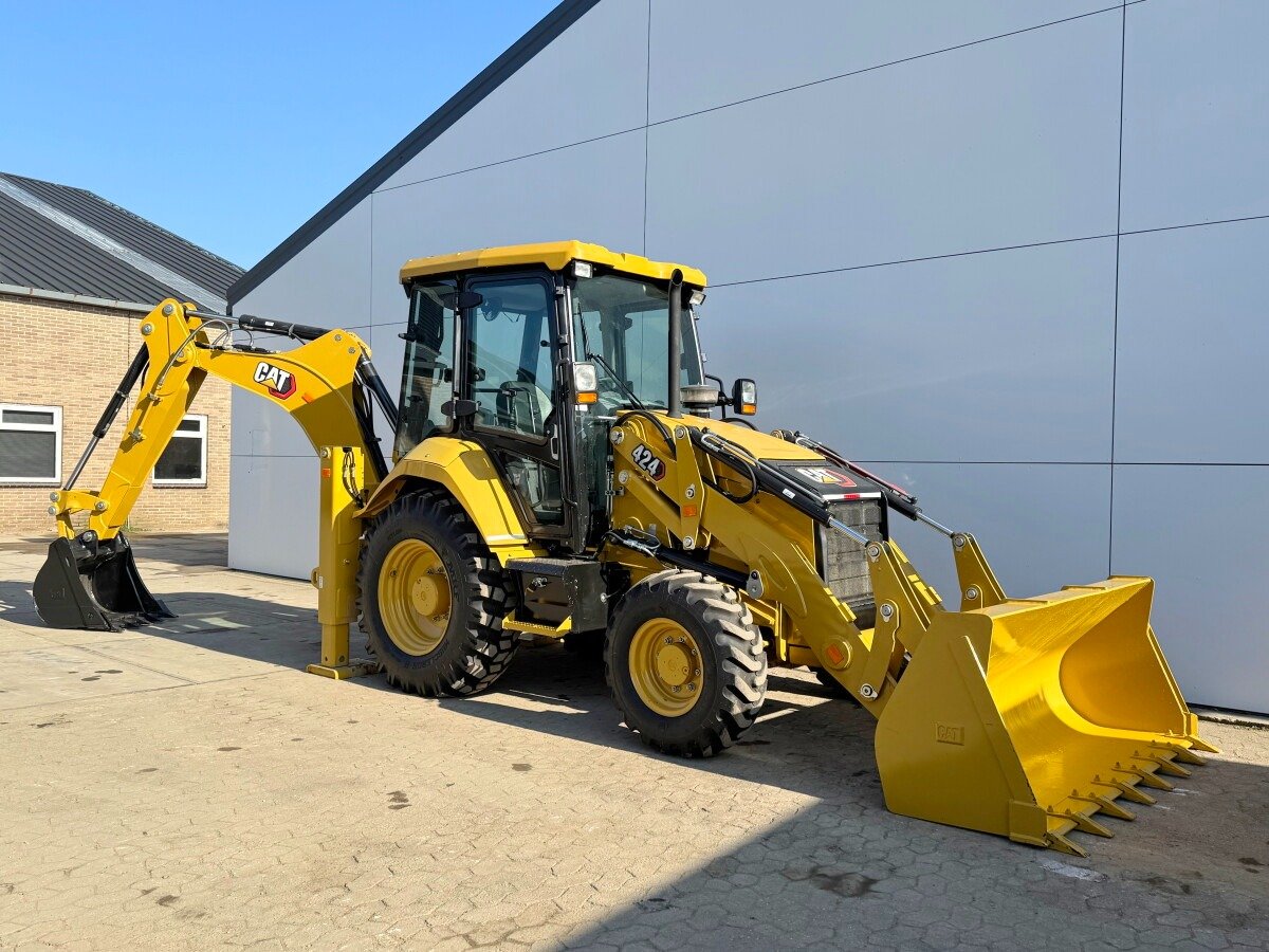 Best Backhoe Loader for Sale Dubai | CAT, JCB & CASE (2025 Deals UAE)