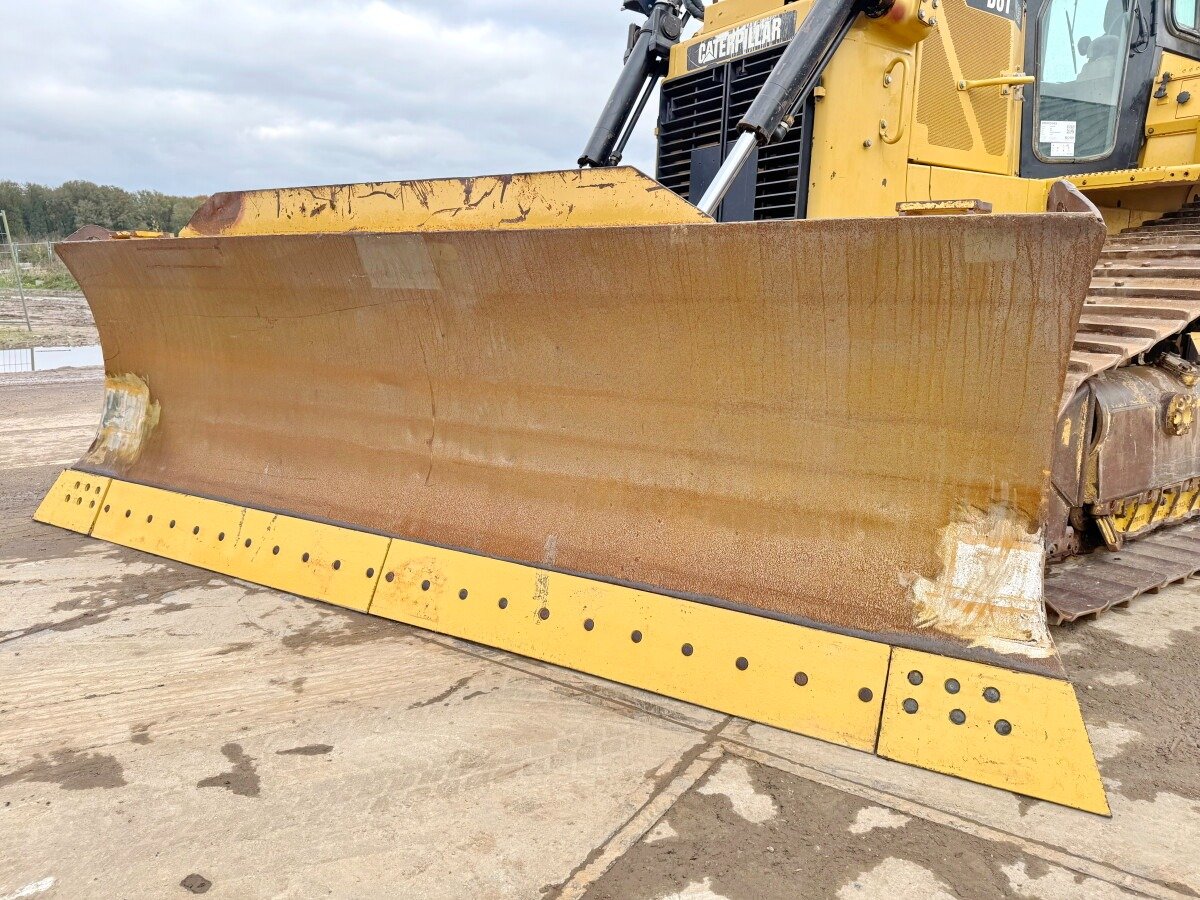 Buy Caterpillar D6T Dozer for Sale – Versatile & High-Performance