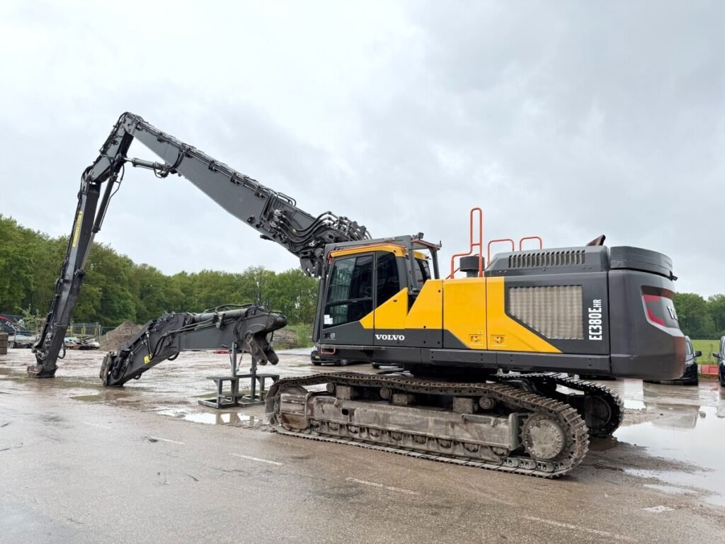 Volvo EC380E HR UHD Demolition Excavator – Powerful 24 m High-Reach ...